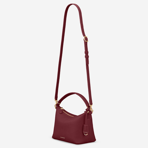 The Small Soft Hobo - Plum Red – MAISON de SABRÉ